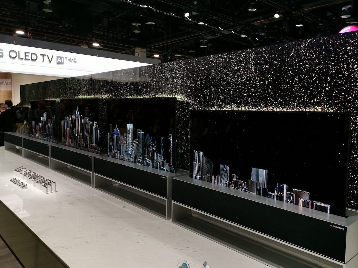 LG、CES 2018に先立って「世界最大」の88インチ8K OLEDディスプレイを発表 - IT基礎