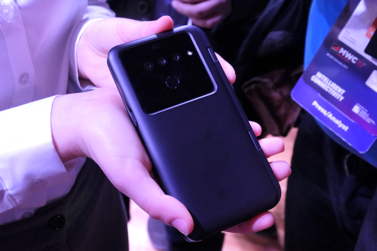2画面、5カメラ、触れずに操作…。最先端を突き進むLGの最新スマホ【MWC19】 | ＆GP - Part 3