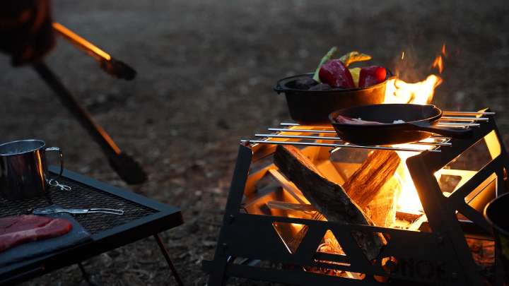 タフさと調理しやすさを兼ね備えたONOEのレーザー加工焚き火台 | ＆GP - Part 2