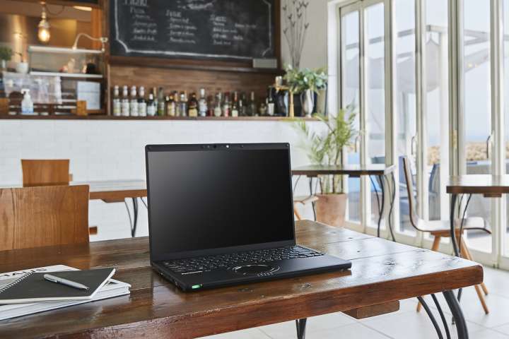 テレワーク、出張、エンタメ…シーン別「ノートPC」の最適解【春の買って正解モノ】 | ＆GP