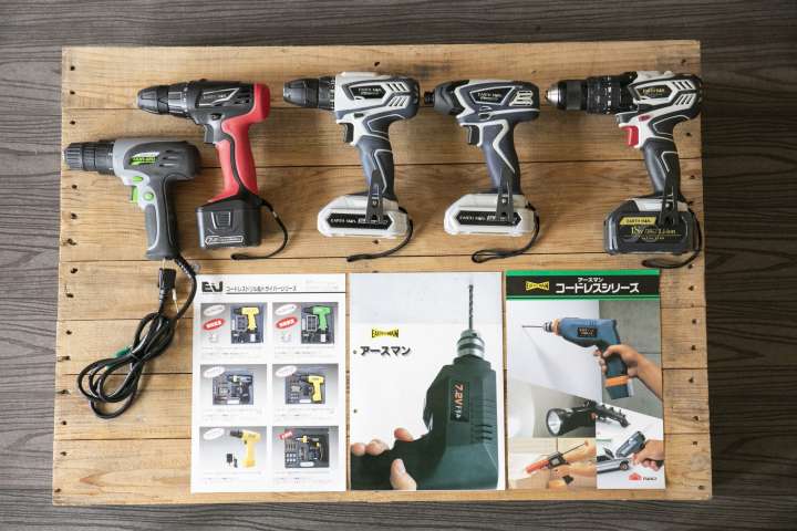 無駄を削ぎ落とした男前デザインとシンプルな機能が魅力！EARTH MANの「SHARE LINK」シリーズ誕生秘話 | ＆GP